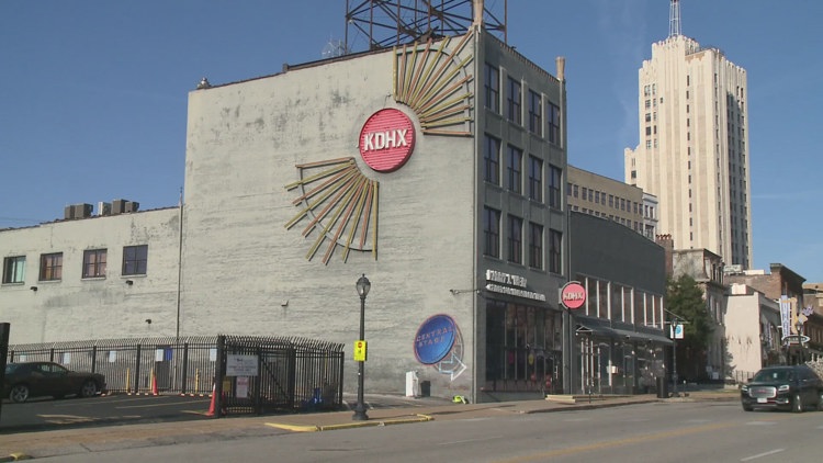 KDHX now wants auction held for its FCC license, broadcast tower