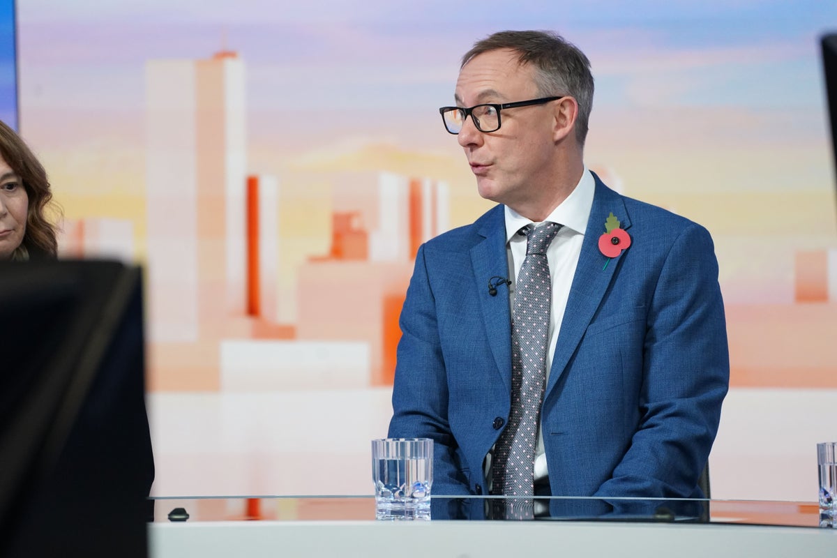 Top economist urges Reeves to raise basic rate of income tax for first ...