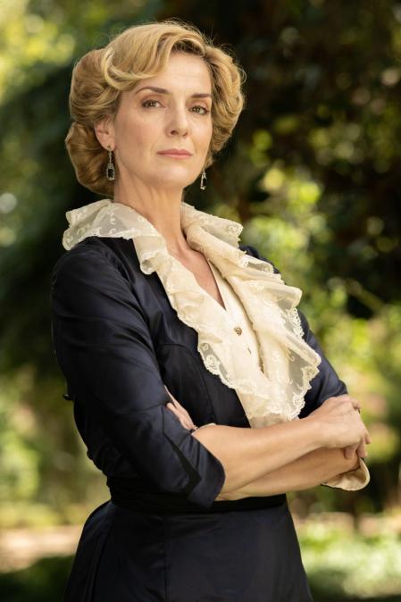 Eva Martín, Cruz Luján en 'La Promesa', rompe su silencio tras su ...