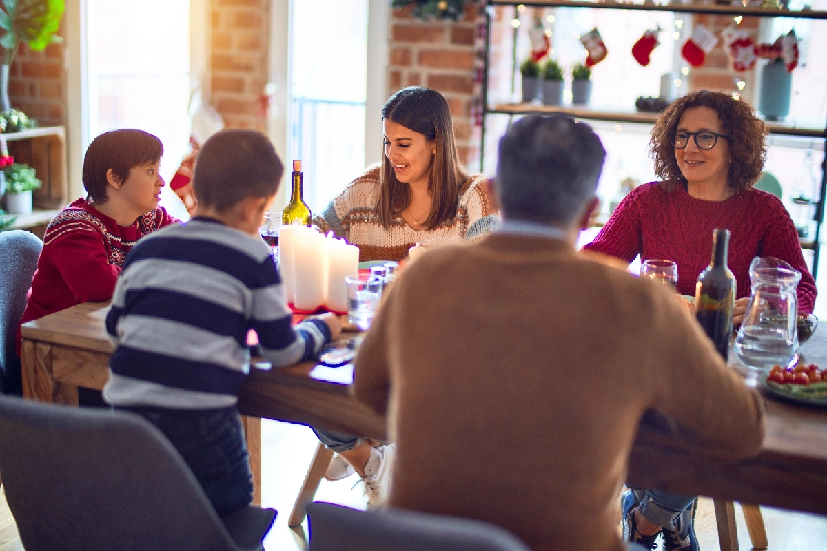 20 mystery-themed dinner party ideas for a memorable night