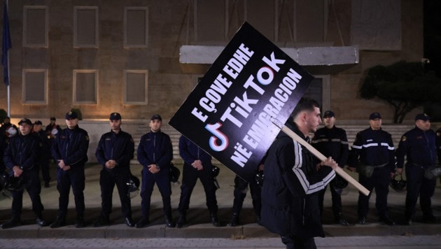 Albanien: FPÖ ortet Probleme für EU-Beitritt