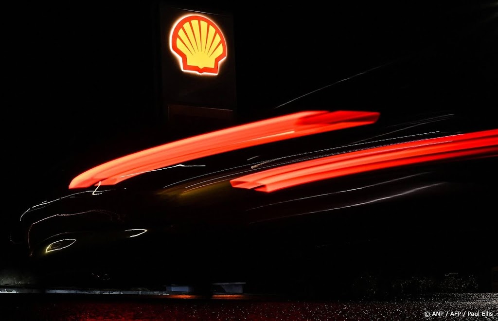 Shell eindigt opnieuw tussen stijgers op lager Damrak