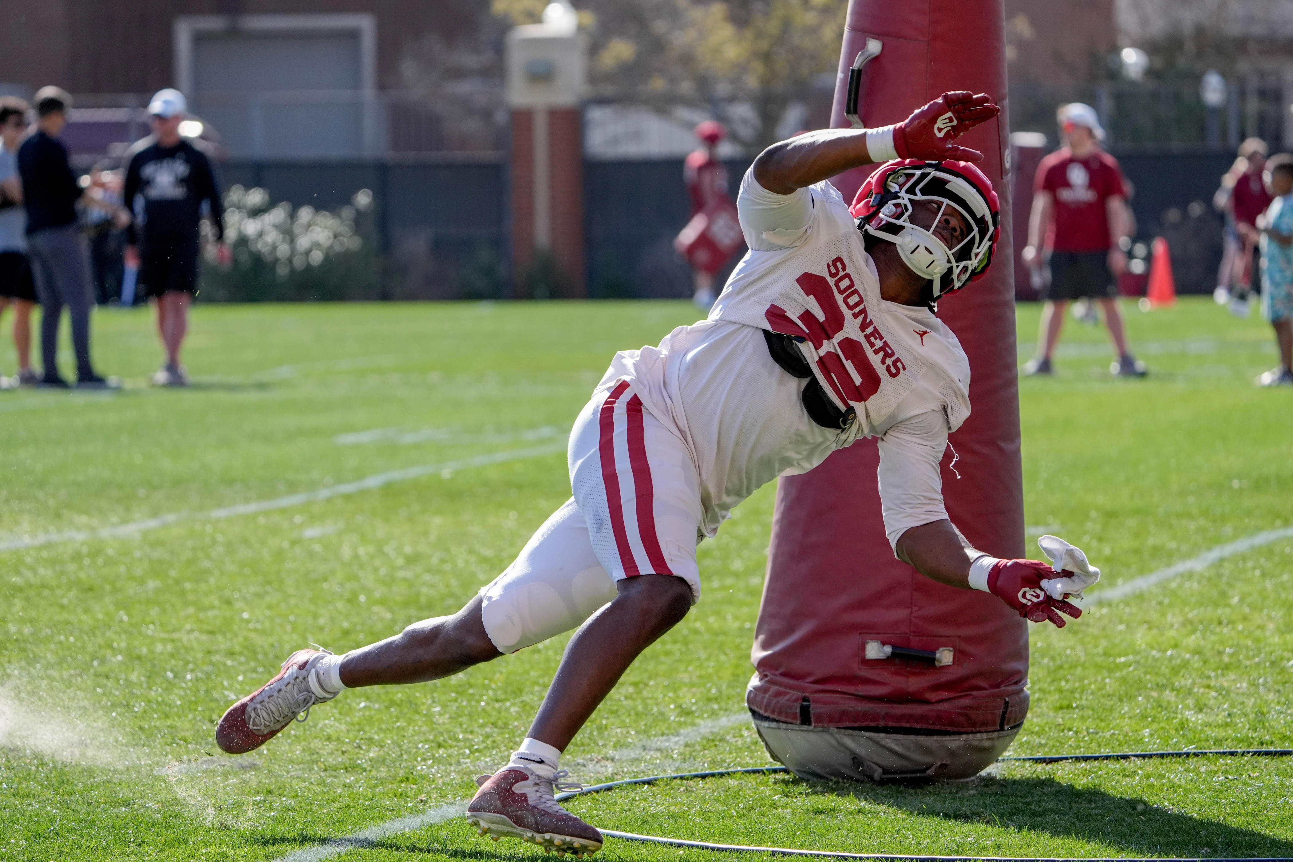 Oklahoma Football defensive end preview: Can Sooners pass rush take ...