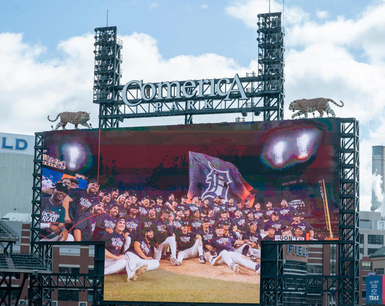 Detroit Tigers make big change to Comerica Park scoreboard, and fans ...