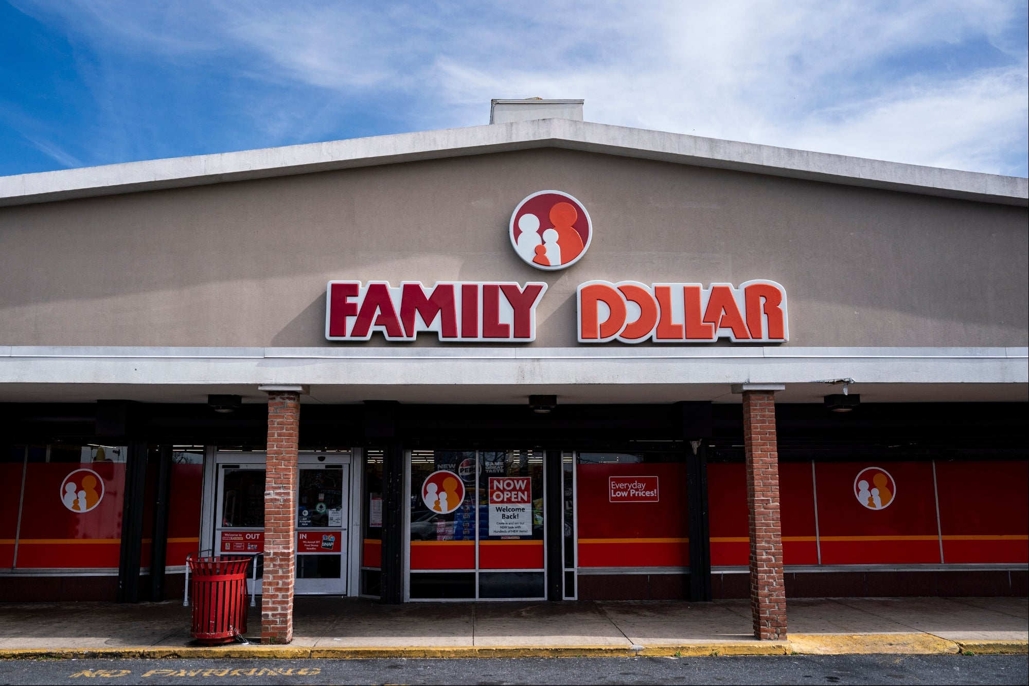 'Major Milestone': Dollar Tree Is Selling Its Family Dollar Chain For ...