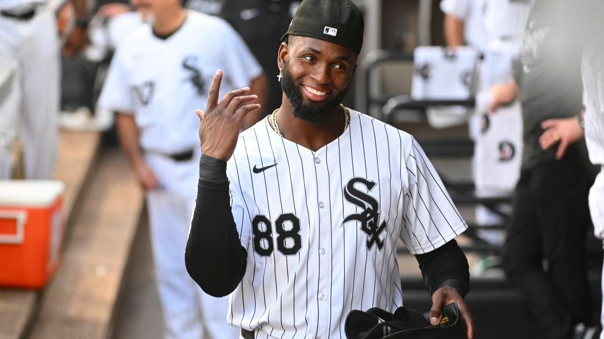 MLB: Is Luis Robert heading to the Yankees?