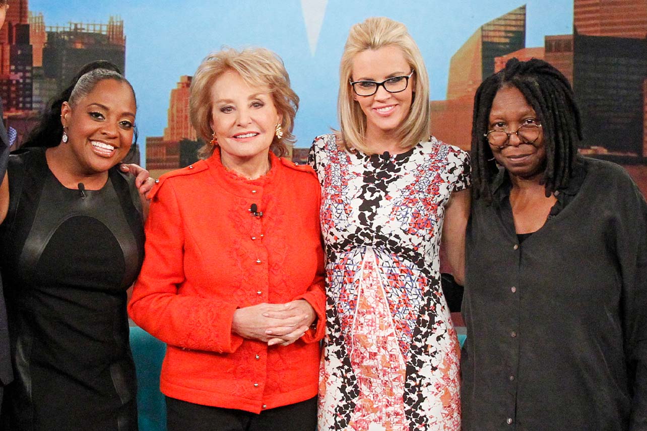 Jenny McCarthy Claims ‘The View’ Pivoted Back To Politics Because Of ...