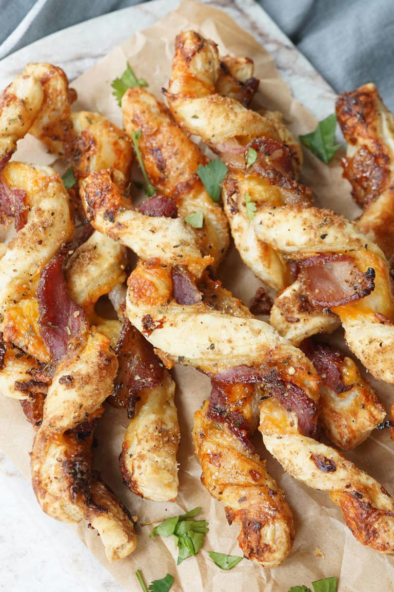 Cheesy Bacon Twists