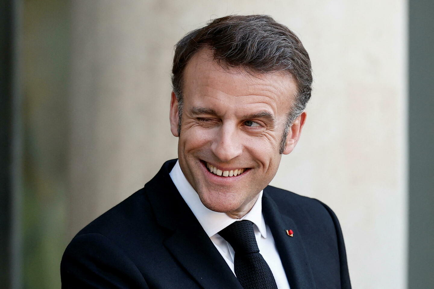 « Un très bel anniversaire » : Emmanuel Macron s’adresse dans une vidéo à Maxence, un adolescent ...