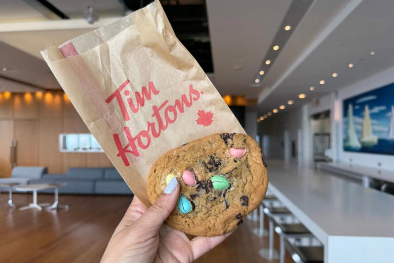 We Tried Tim Hortons’ New Brookie (Cookie Brownie) and Here’s Our ...