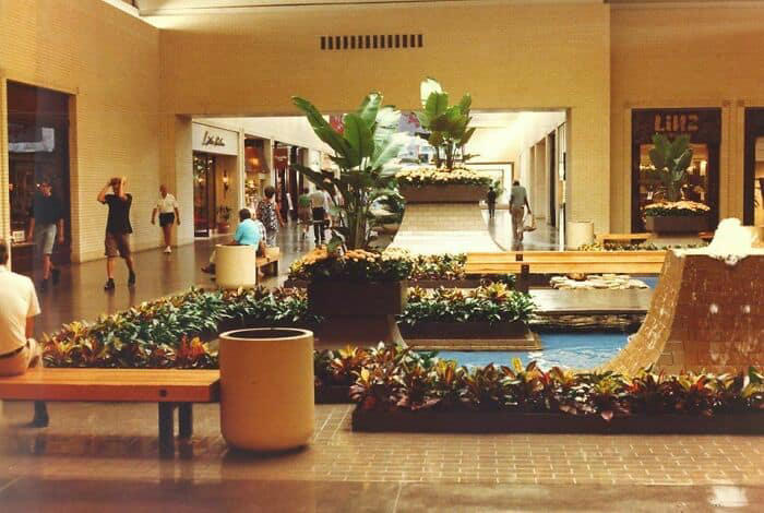 30+ Nostalgic Mall Images Showing Why Previous Generations Spent All ...