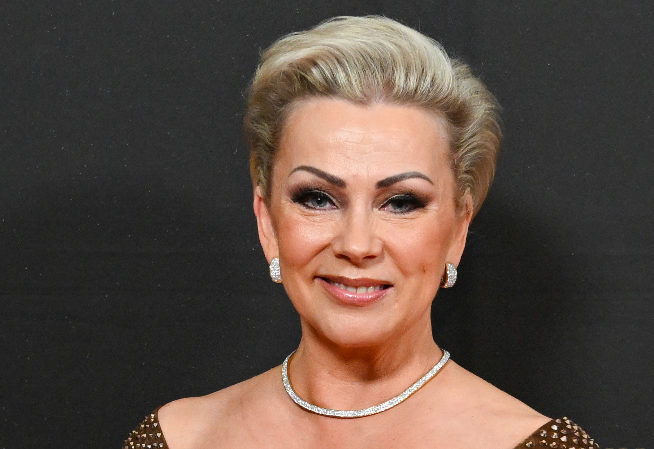 Helena Ahti-Hallberg keskellä rajua perheriitaa: ”Ei tällaista sirkusta ...