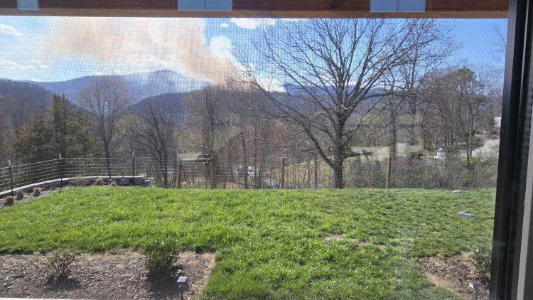 Crews responding to 80-acre brush fire reported in Anderson Co. near ...