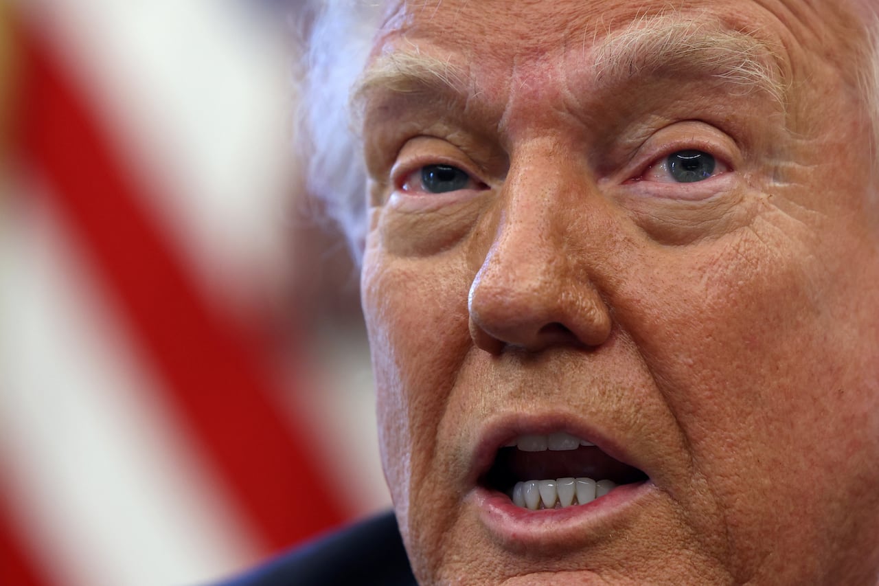 Trump going ahead with 25% tariffs on autos