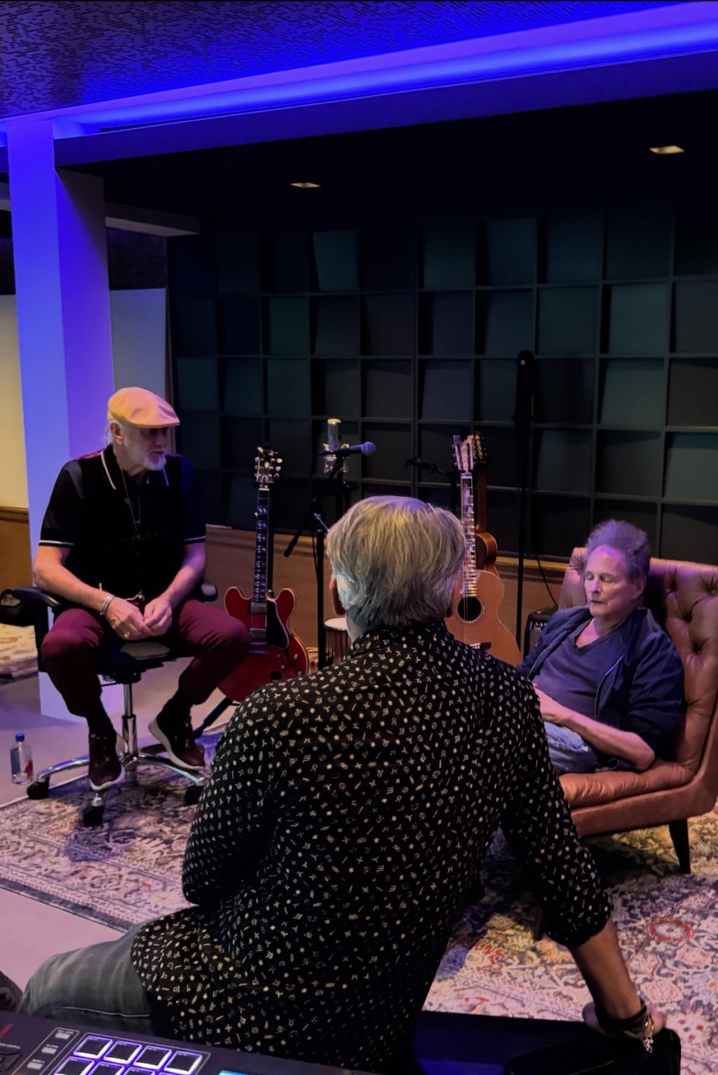 Lindsey Buckingham reunites with Mick Fleetwood in the studio after his ...