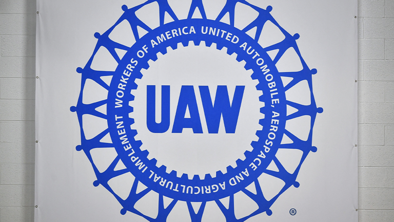 UAW praises Trump's 25% tariff on auto imports: 'Victory for autoworkers'