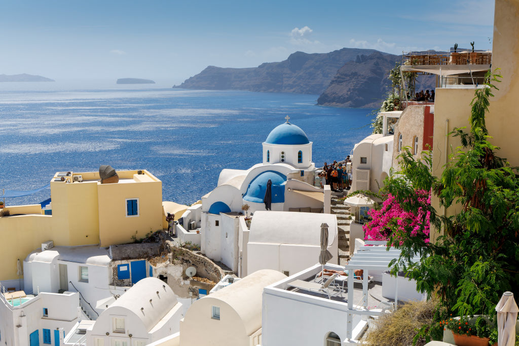 10 perfect travel destinations for lovers