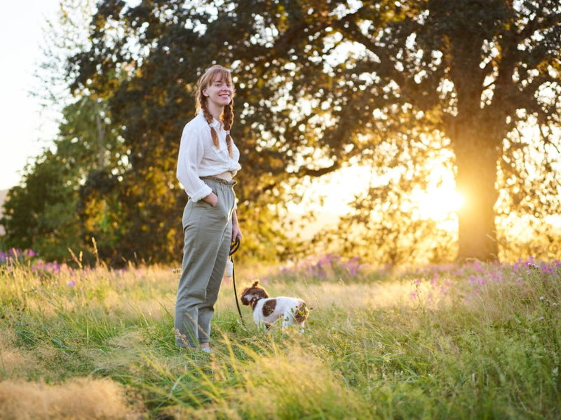 How a mentally strong woman makes a man miss her