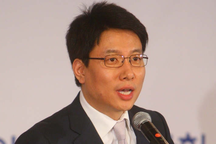 EBS 보직간부 51명 보직사퇴, 노조는 신동호 사장 출근저지투쟁