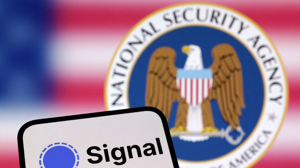 Elon Musk leading probe into Signal mishap in US. Was classified ‘war ...