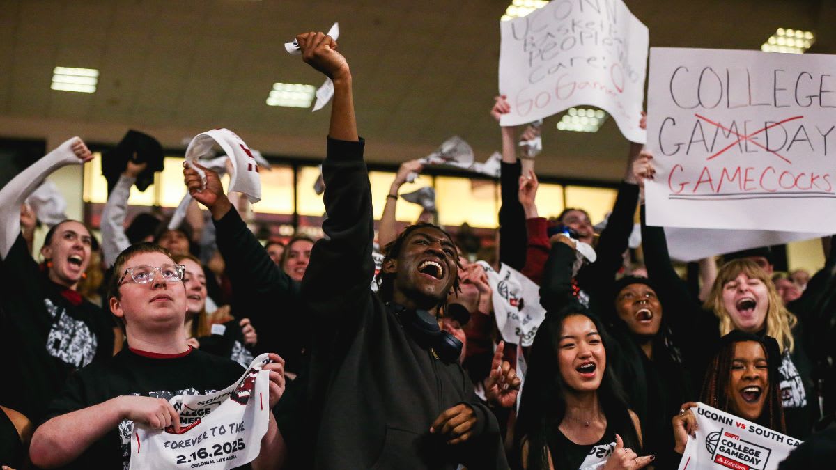 South Carolina’s seniors reflect on Colonial Life Arena experience ...