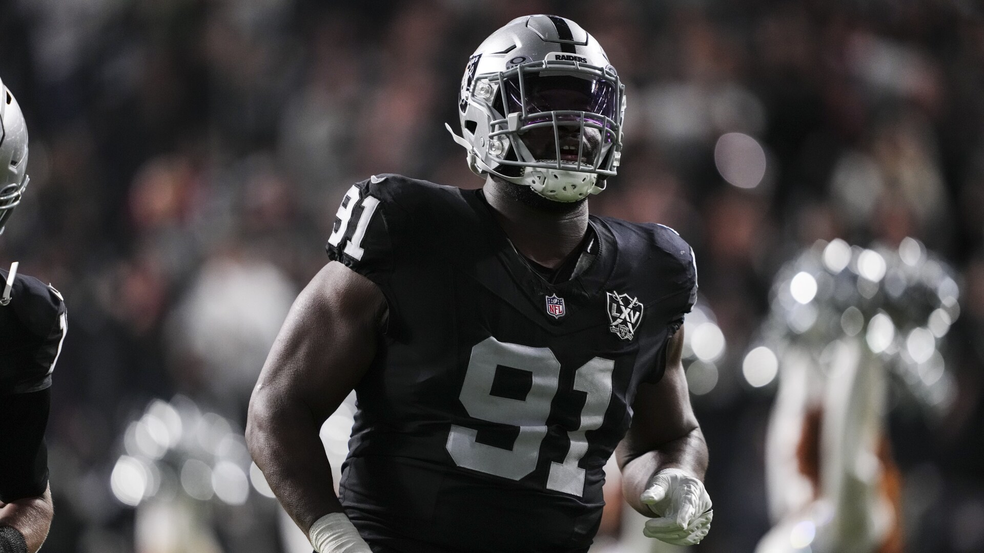 Raiders DT Matthew Butler signs his exclusive rights tender