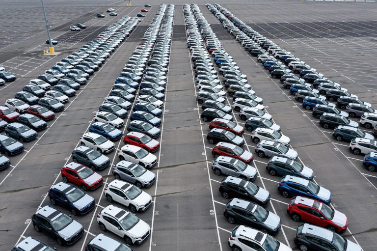 Trump Hits Auto Imports With 25% Tariff Starting Next Week