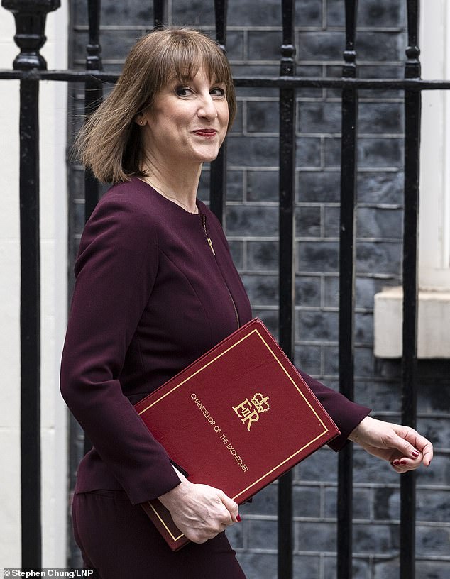 Reeves 'delusional' for claiming to be restoring economic stability