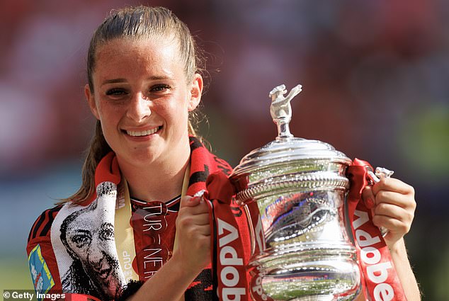 ELLA TOONE on sharing a Man United shirt number with Cristiano Ronaldo ...