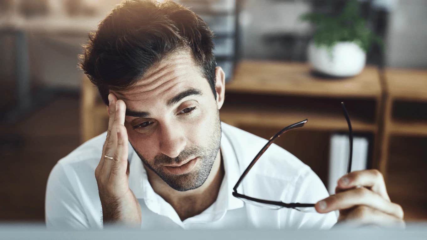 11 Signs You're Not Actually Bad At Your Job, You're Just Chronically ...