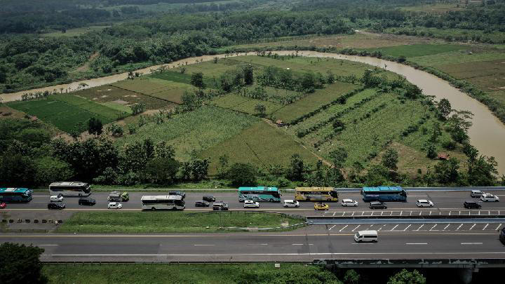 Jumlah Kendaraan Meningkat, One Way Diberlakukan di Tol Cipali
