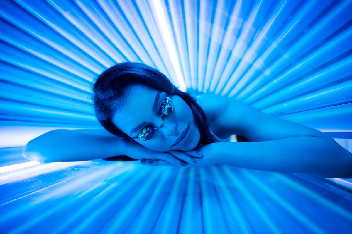 Child aged 10 among 200 cases of illegal sunbed use