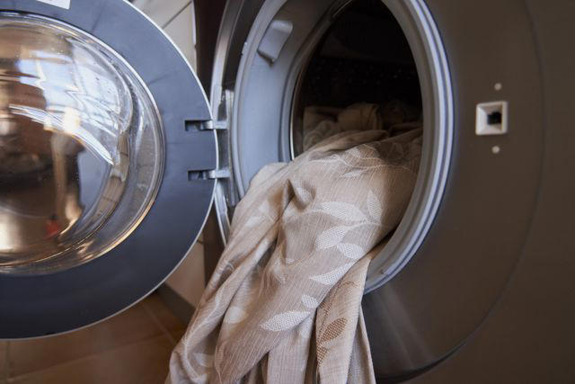 Should You Wash Rugs in Your Washing Machine? How to Avoid Damage ...