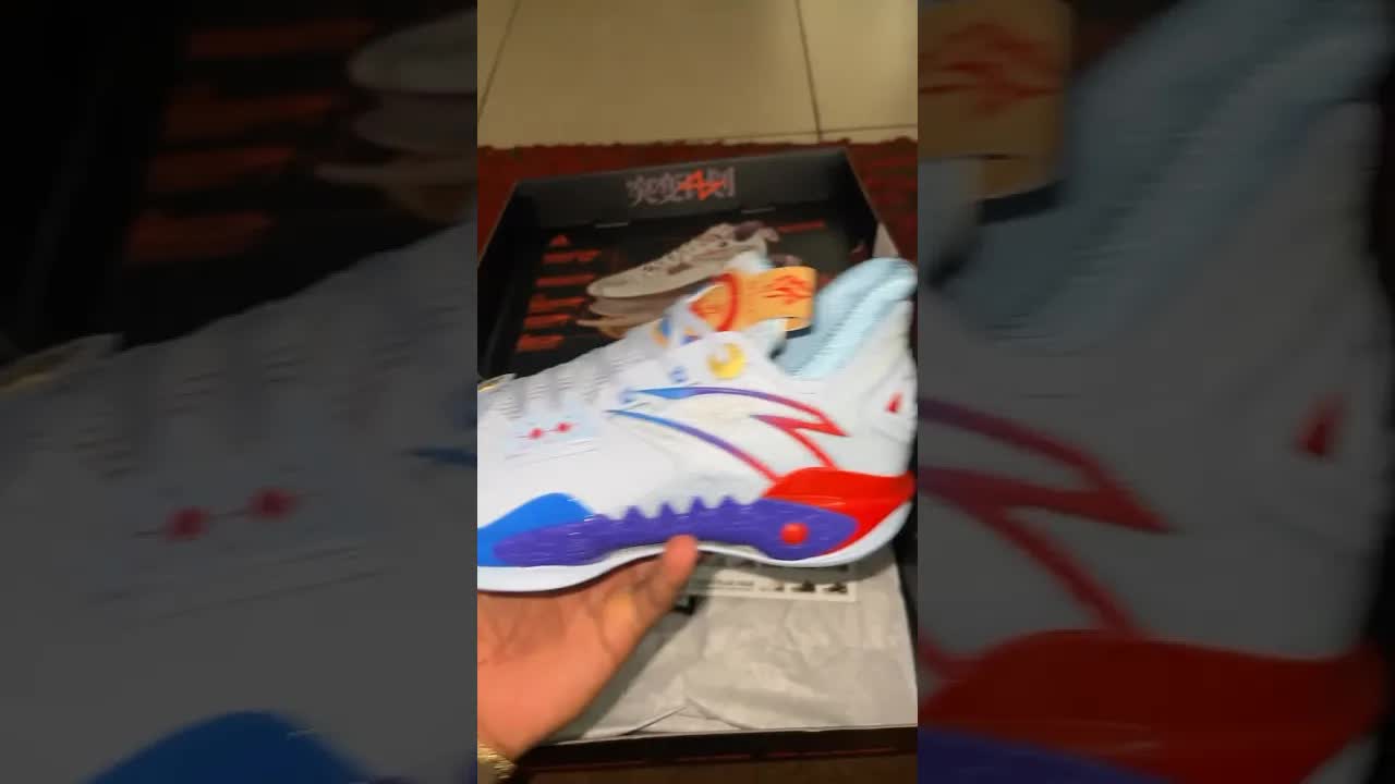 Kyrie Irving's New Adidas Basketball Shoes: Unboxing and Review