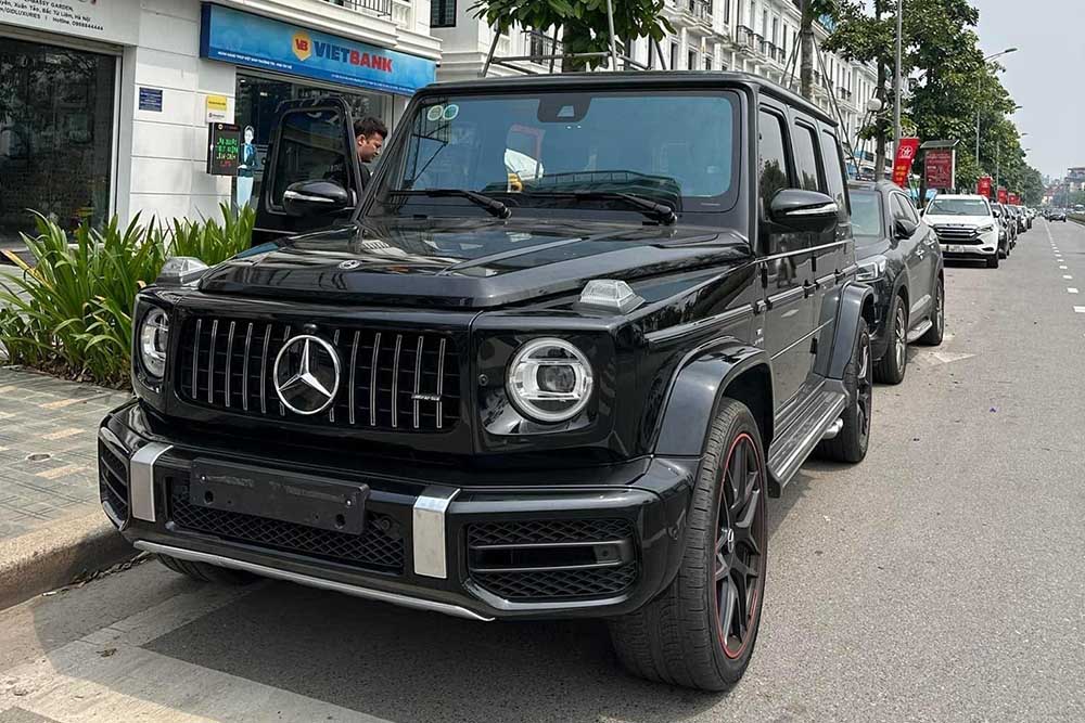 Xe Mercedes-AMG G63 giảm giá 1,5 tỉ đồng