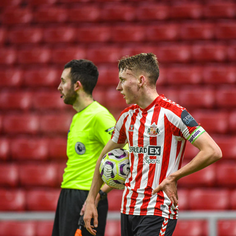 'I want...' - Sunderland man sends message to Régis Le Bris after ...