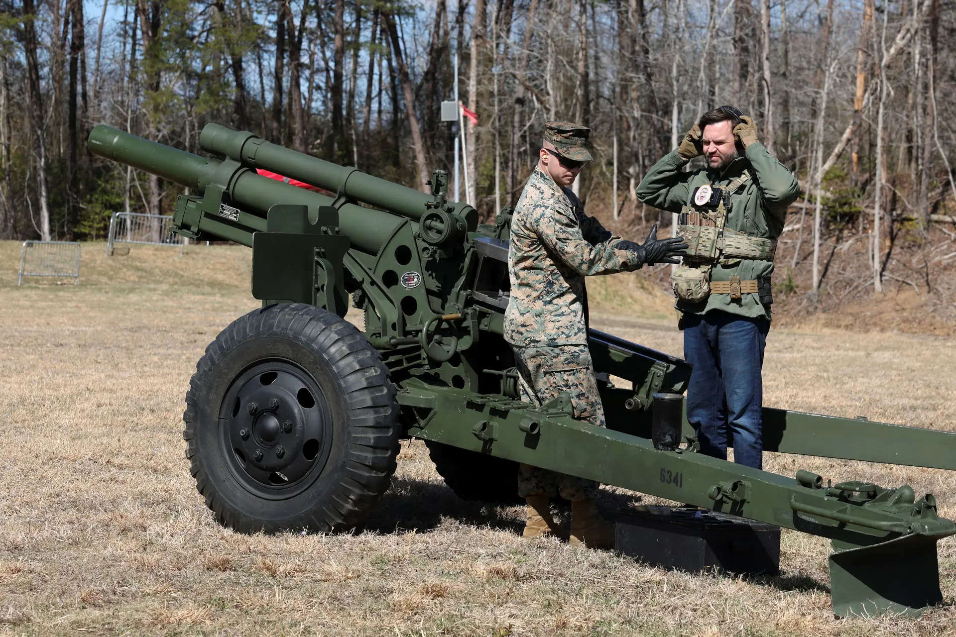 Viral video: JD Vance flaunts firepower skills at Marine Corps base in ...