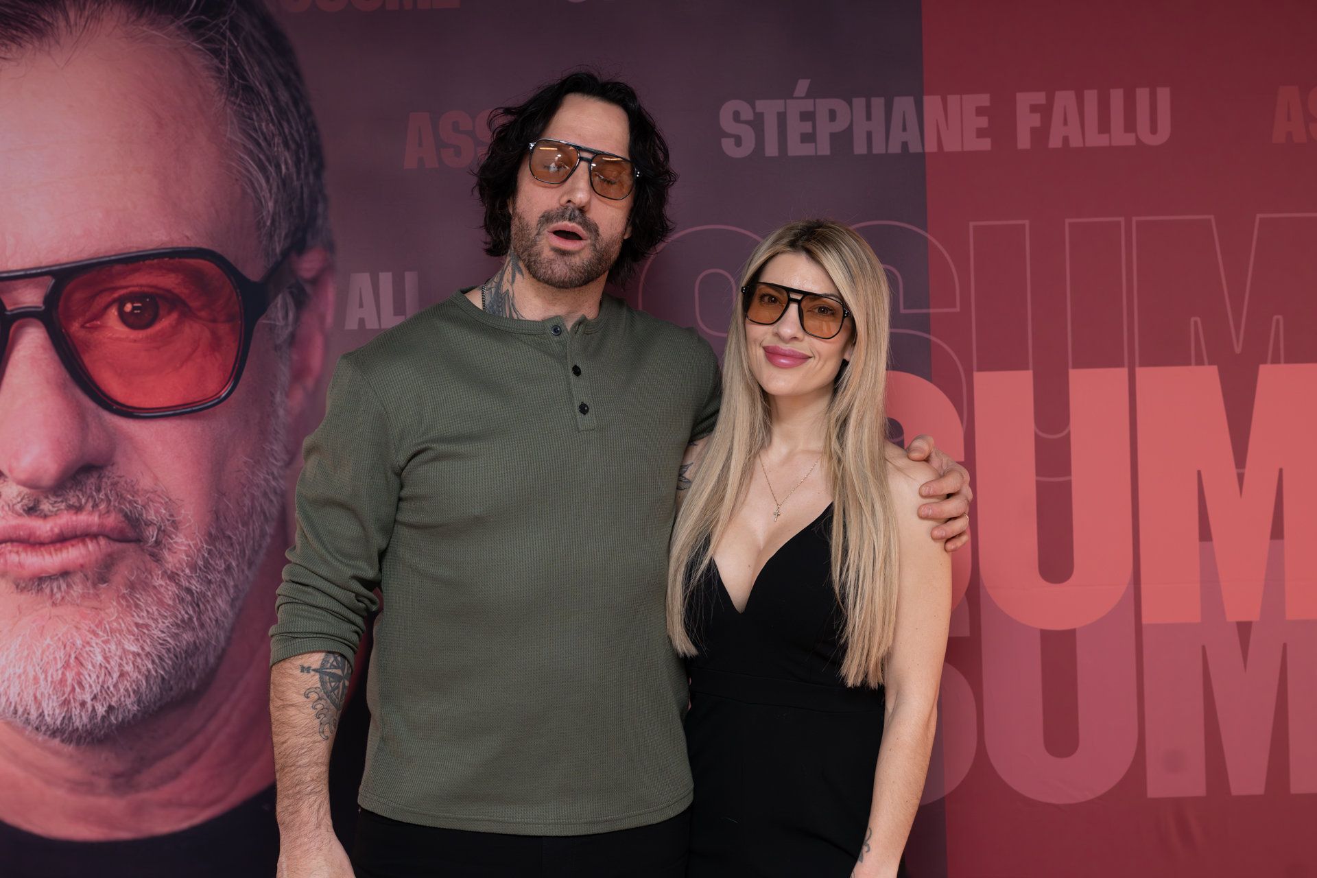 Les stars sur le tapis rouge à la première du nouveau spectacle de Stéphane Fallu