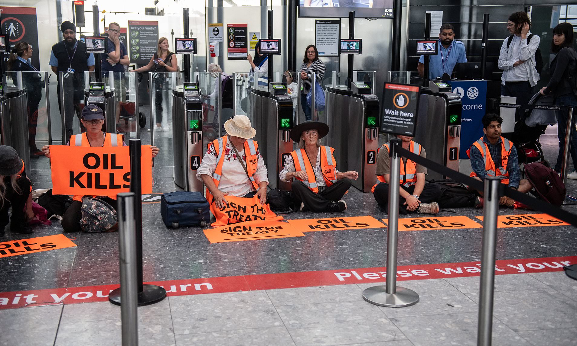 Just Stop Oil claims it's 'hanging up high vis'