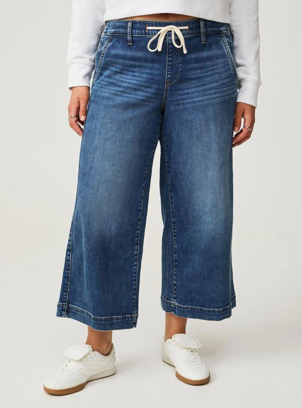 Drawstring Jeans Are Everywhere: Shop 2025's Comfiest Denim Trend