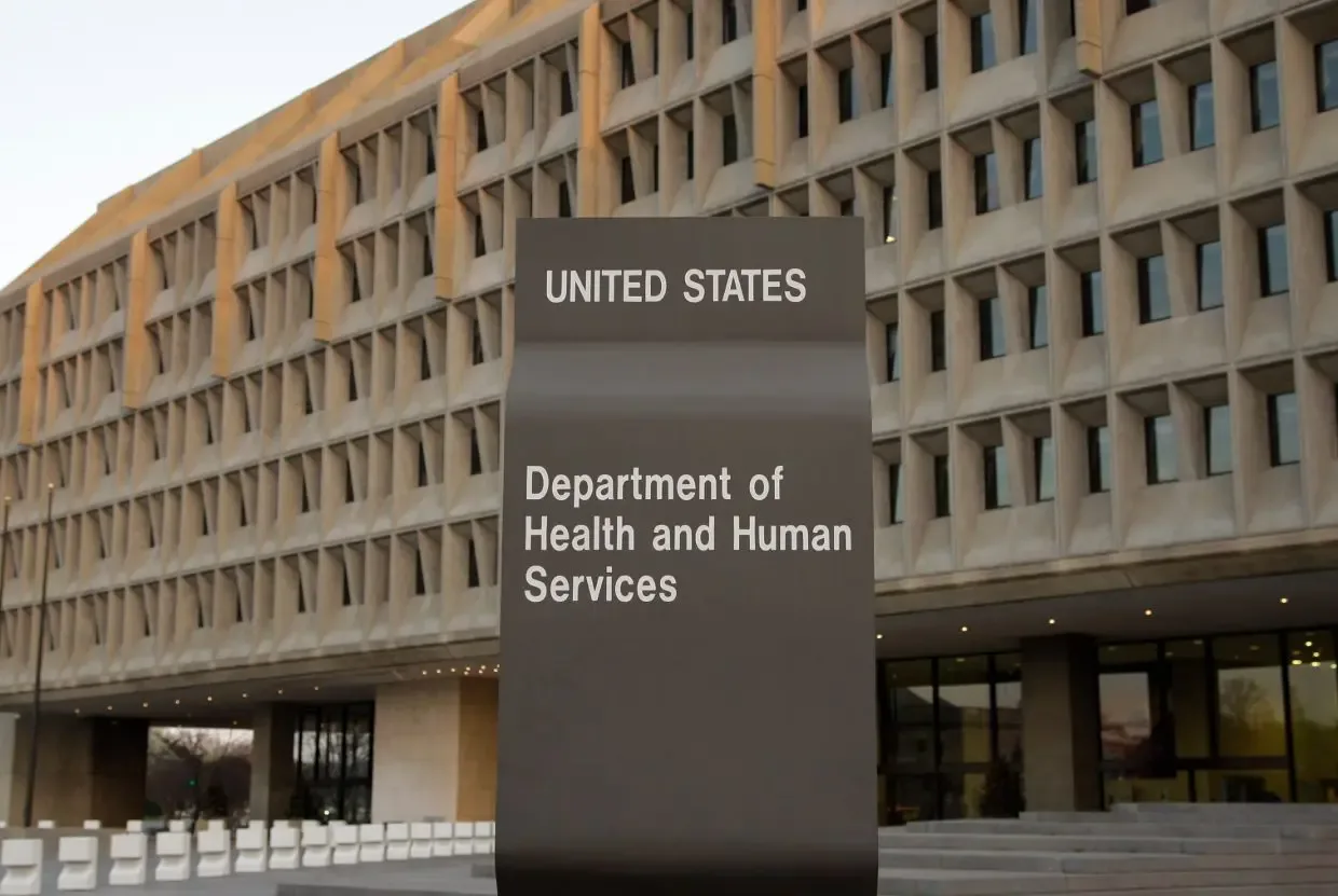 DOGE: US Health Dept to cut 10,000 employees