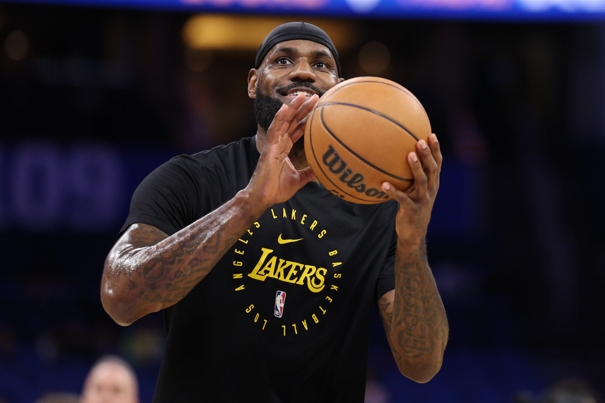 LeBron James Facing Backlash After Trashing Beloved NBA Reporter