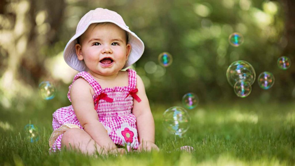 35 Light Summer Girl Names for Your Little Ray of Sunshine