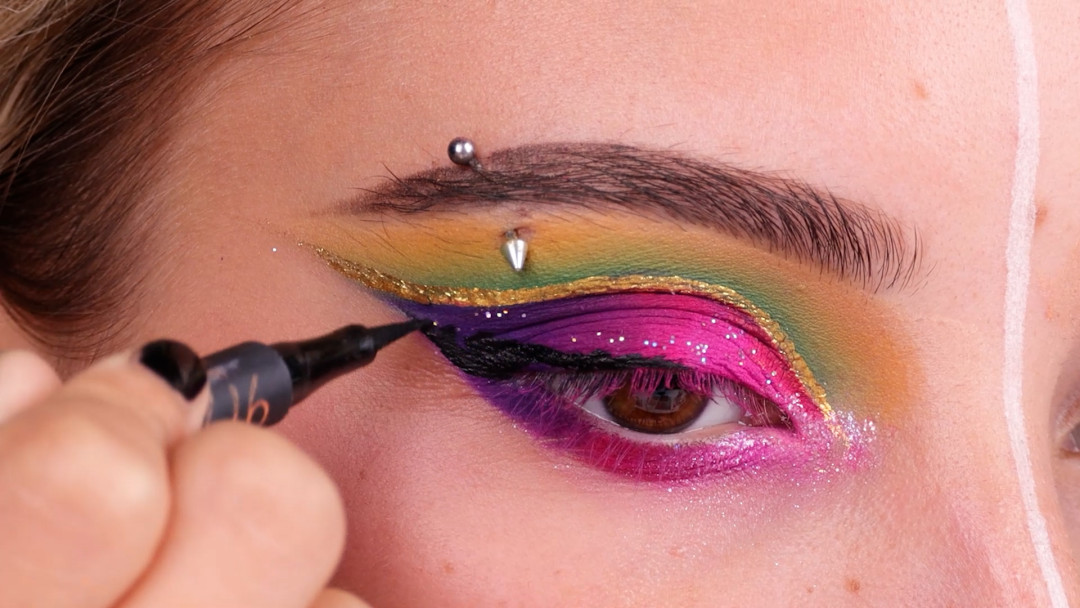 Contrasting Eye Makeup Styles through Years