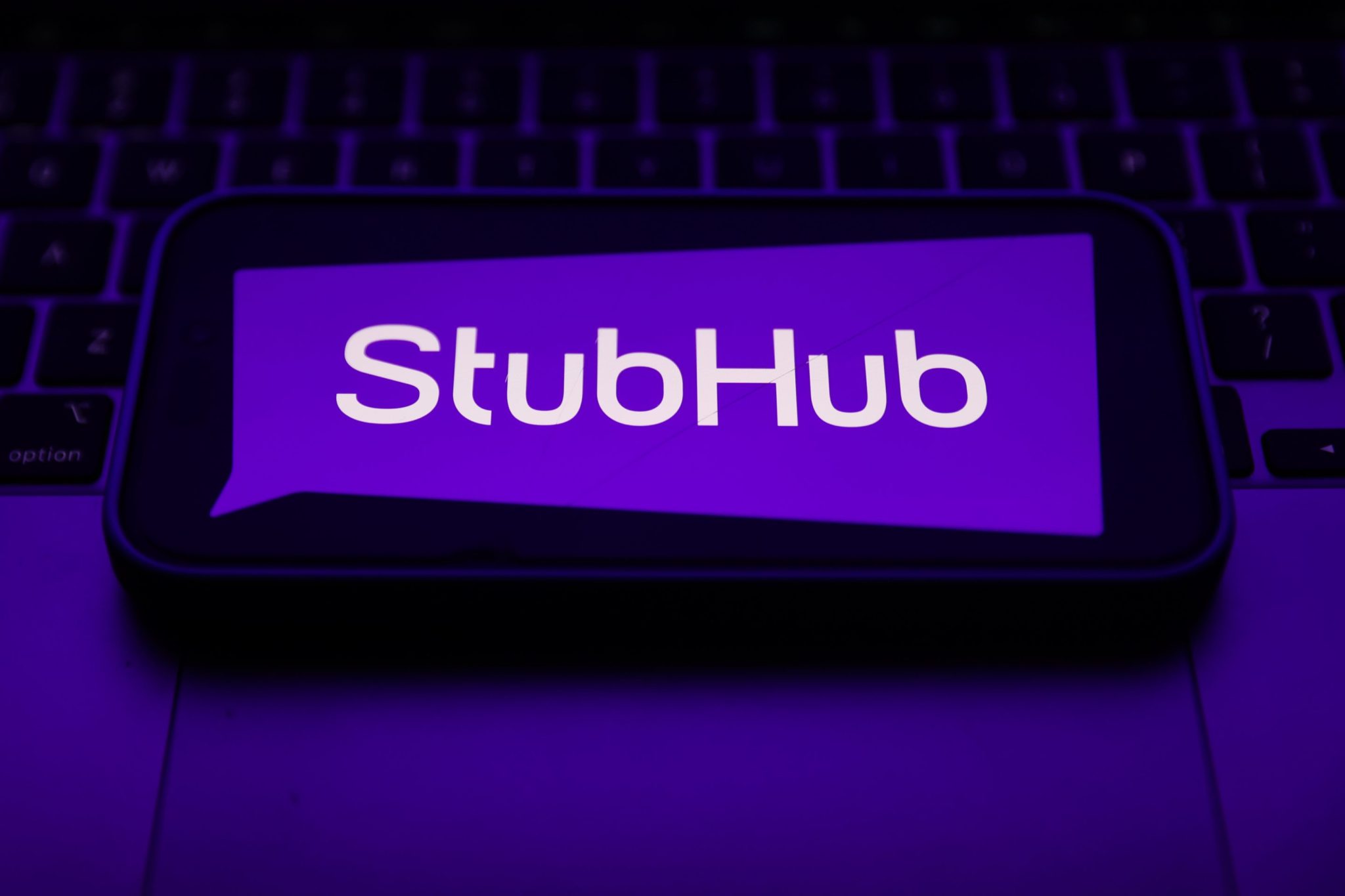 A StubHub co-founder says he was scrubbed from the company’s history in ...
