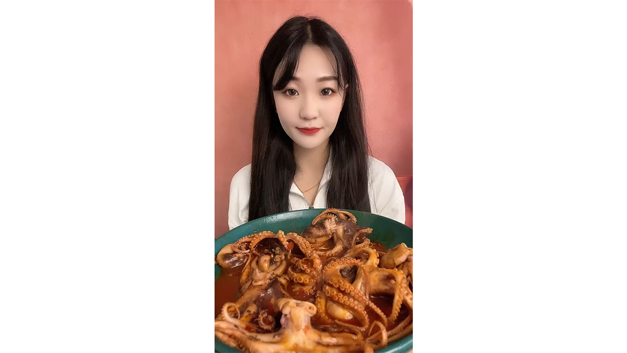 Slurping Yummy Small Octopus Mukbang