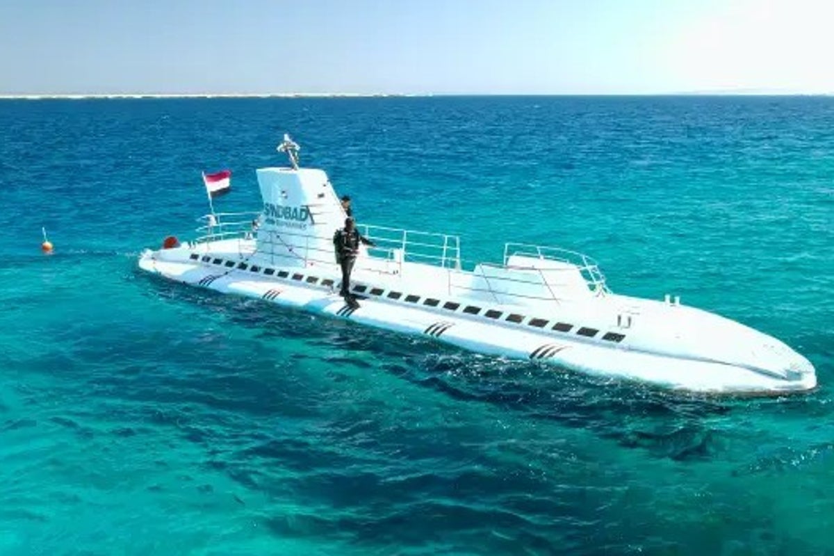 Six dead including two children after tourist submarine sinks in Egypt ...