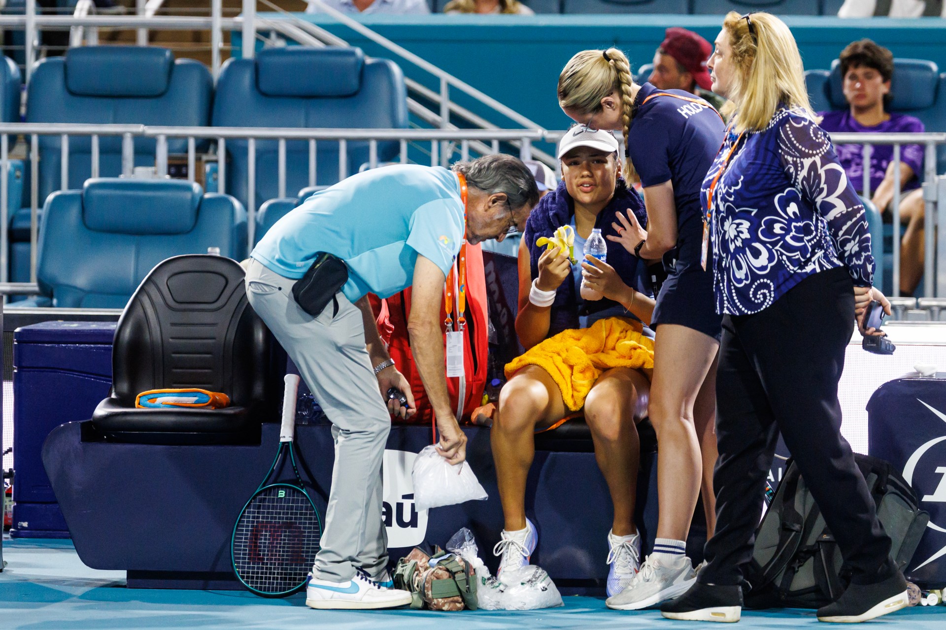 Emma Raducanu felt 'dizzy and faint' during Miami Open defeat to ...