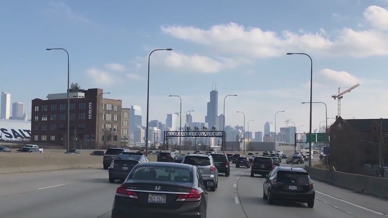 Chicago drivers, get your City Sticker penalty-free in April