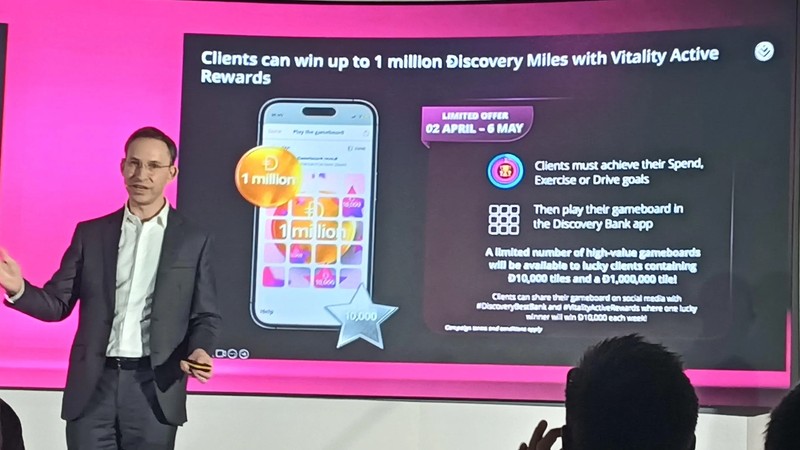 Discovery Bank launches AI-driven security features to disrupt South ...